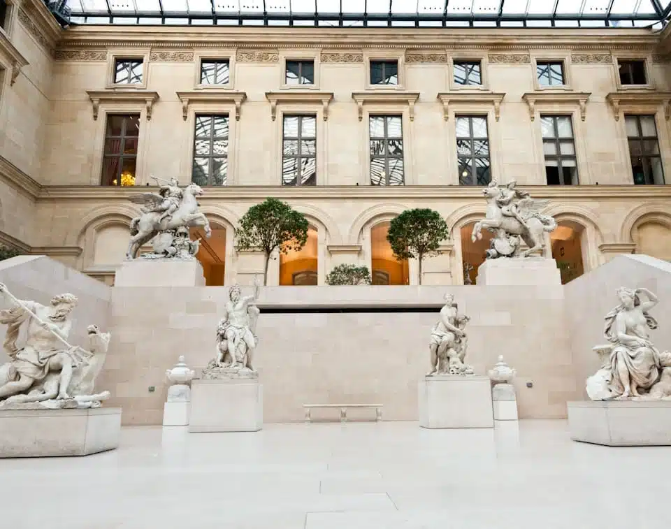 Louvre Museum Tours 2026 • Best Deals Online